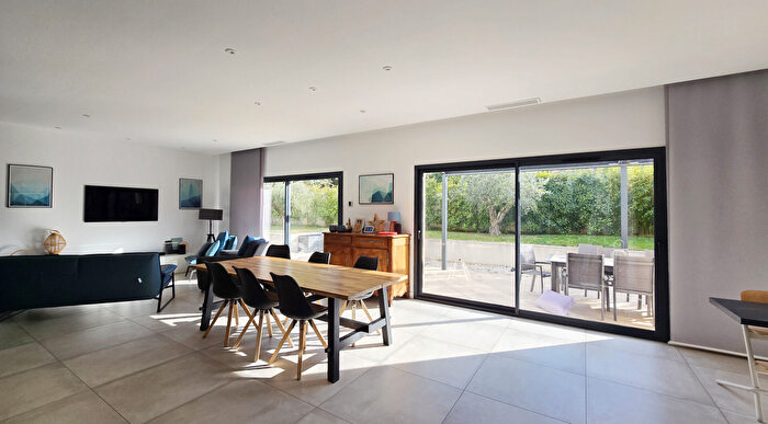 Maison à vendre - Vernègues - 5 pièces - 4 chambres