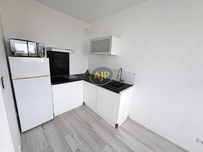 Appartement à louer - Mérignac, Centre-ville - 1 pièce