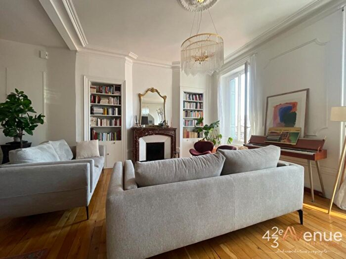 Appartement à vendre - Saint-Étienne, Jacquard, Préfecture - 5 pièces - 3 chambres