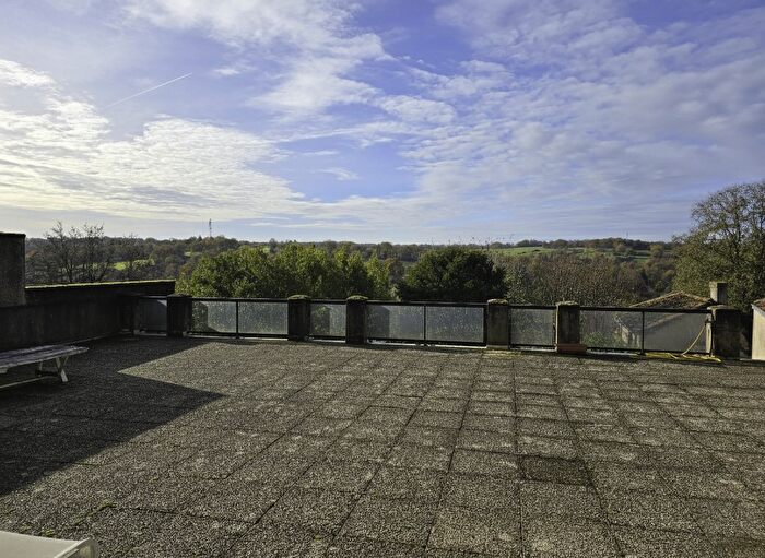 Maison à vendre - Bellac - 10 pièces - 5 chambres