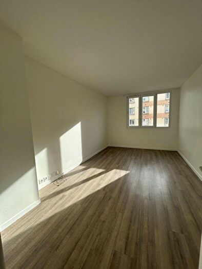 Appartement à louer - Amiraux-Simplon-Poissonniers, Paris ème - 3 pièces - 2 chambres