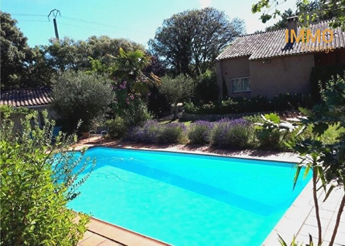 Maison à vendre - Bollène, Centre-ville - 6 pièces - 4 chambres