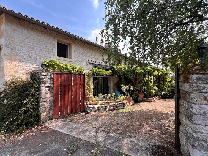 Maison 14 pièces à vendre à Limalonges