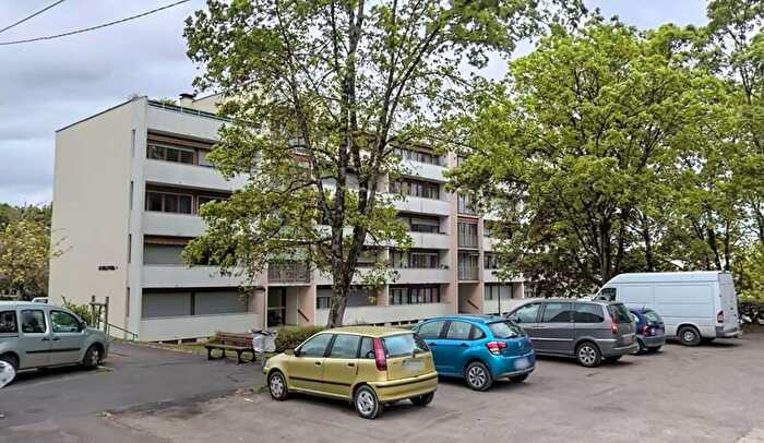 Appartement à vendre - Bourges, Chancellerie, Gibjoncs, Moulon - 3 pièces - 2 chambres