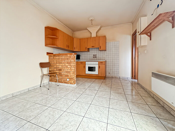 Appartement 1 pièce à vendre à Fontenay-sous-Bois, Parapluies
