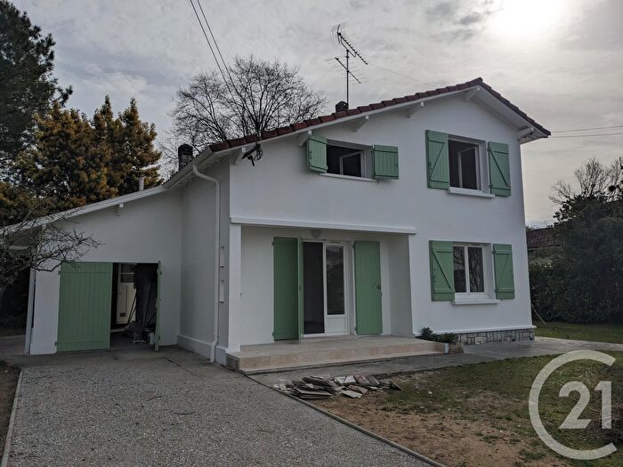 Maison à louer - Mont-de-Marsan, Saint-Médard - 5 pièces - 4 chambres