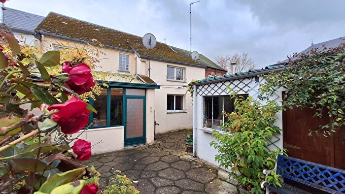 Maison à vendre - Solre-le-Château - 5 pièces - 3 chambres