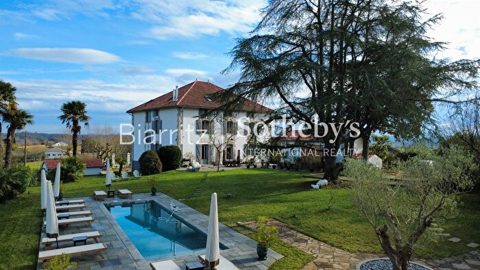 Maison à vendre - Guiche - 11 pièces - 6 chambres