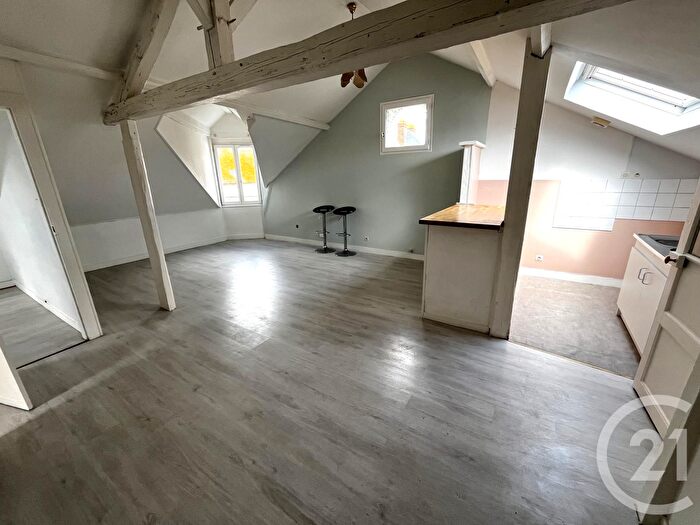 Appartement 3 pièces à Trun, à louer