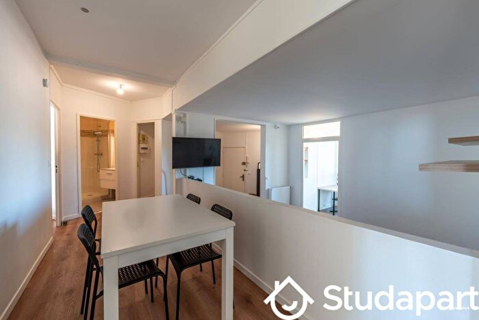 Appartement à louer - Bellefontaine, Toulouse - 1 pièce - 1 chambre