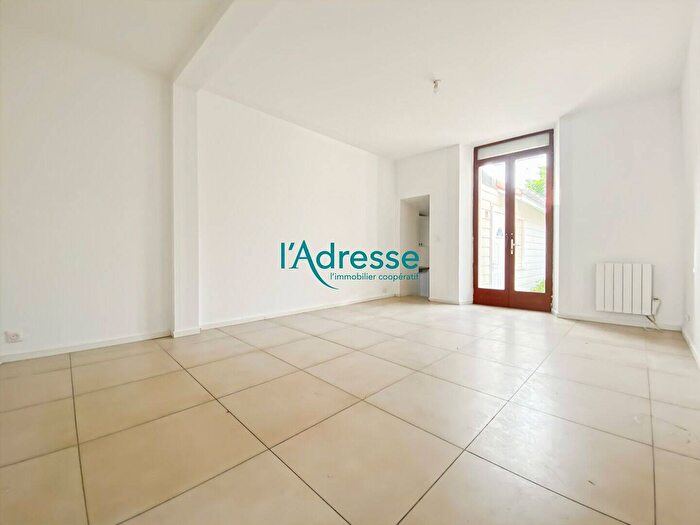 Bords de Seine, Meulan-en-Yvelines : Appartement 2 pièces à louer