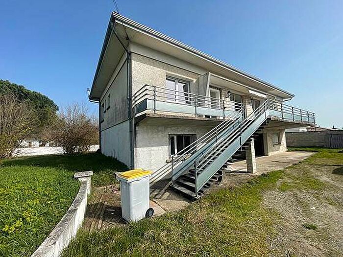 Maison à louer - Le Plateau, Saint-Loubès - 5 pièces - 3 chambres
