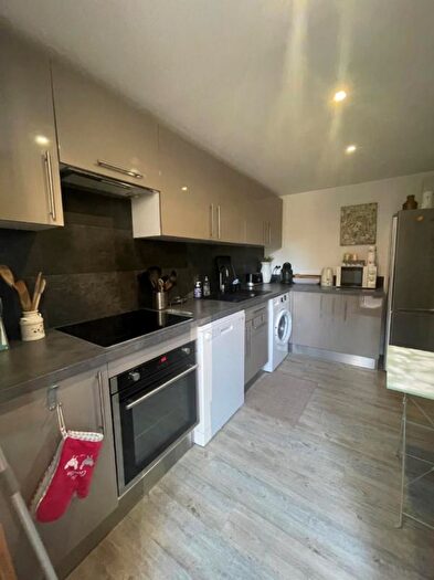 Appartement à louer - Barjols - 2 pièces - 1 chambre