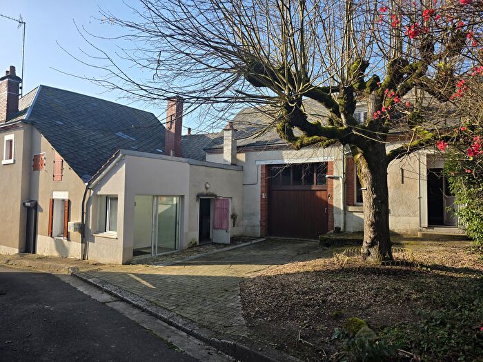Maison à vendre - Nohant-en-Graçay - 8 pièces - 4 chambres
