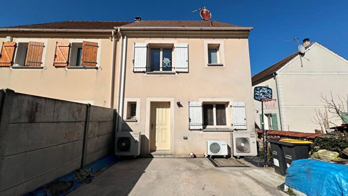 La Queue-en-Brie : Maison 4 pièces à vendre