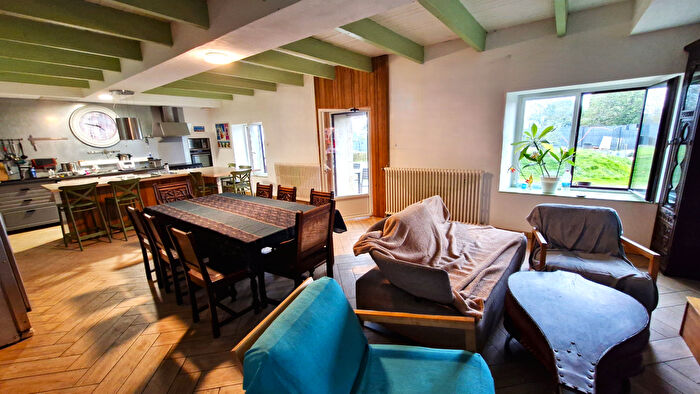 Maison à vendre - Trégonneau - 7 pièces - 6 chambres