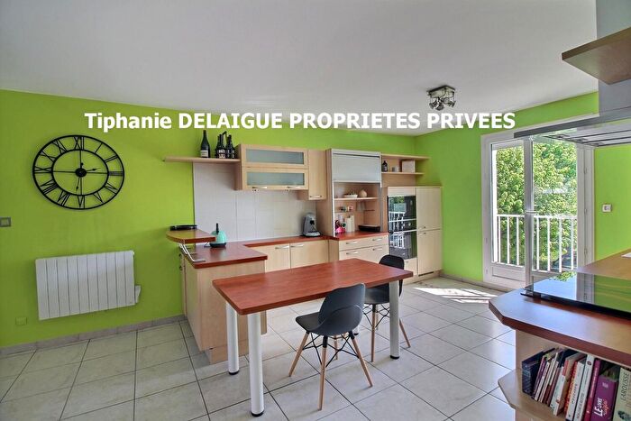 Appartement à vendre - Saint-Priest-en-Jarez - 5 pièces - 3 chambres