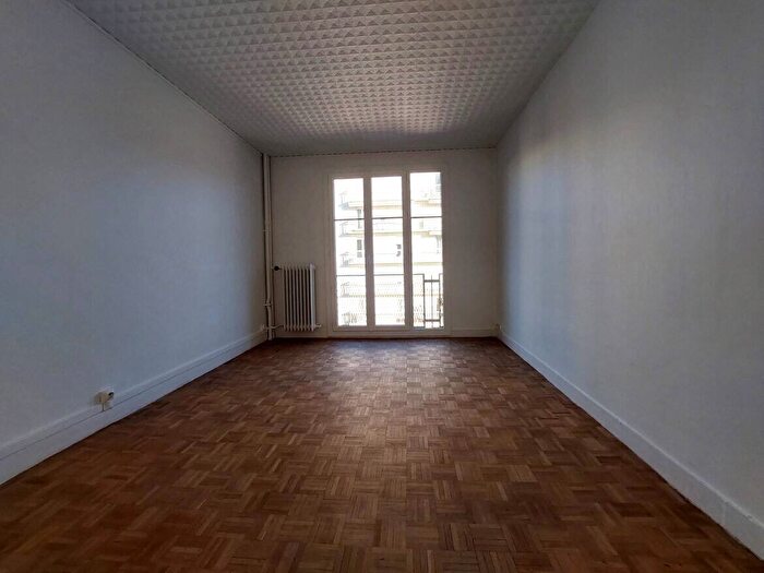 Appartement à louer - Centre-Hôtel de Ville, Limoges - 2 pièces - 1 chambre