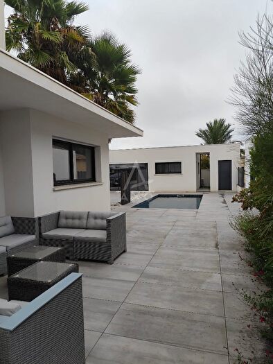 Maison à vendre - Agde, La Ville - 6 pièces - 4 chambres