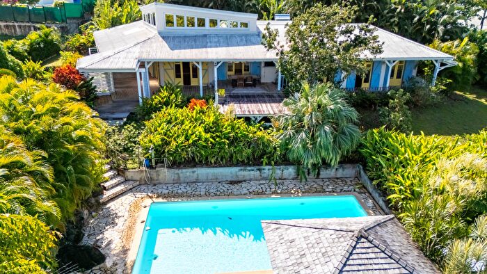 Maison à vendre - Sainte-Rose - 6 pièces - 4 chambres