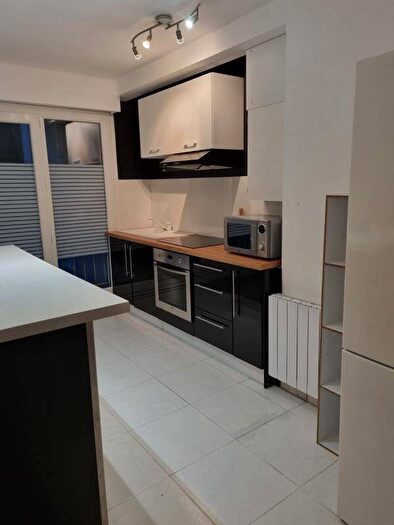 Appartement à louer - La Corniche-Frot-Saint Faron-Clémenceau, Meaux - 2 pièces - 1 chambre