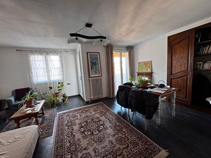 Appartement à louer - Manosque - 4 pièces - 3 chambres