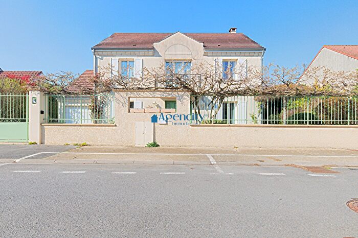 Maison à vendre - Montévrain - 6 pièces - 4 chambres