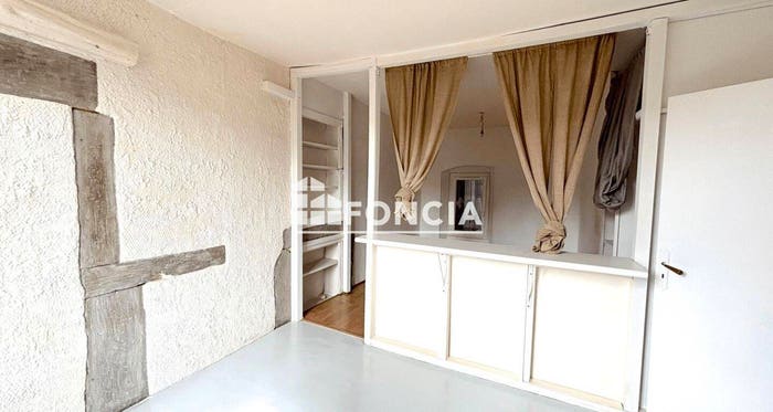 Centre Ville Nord, Voiron : Appartement 1 pièce à louer