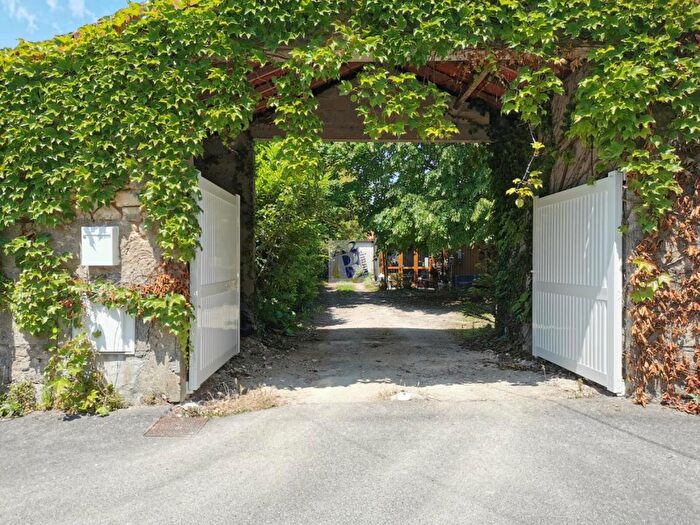 Maison 6 pièces à Angoulême, Victor Hugo, à vendre