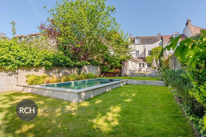 Maison 6 pièces à Montfort-lAmaury, à vendre