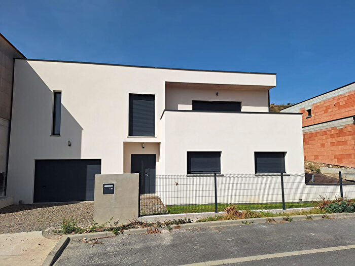 Maison à vendre - Les Martres-de-Veyre - 5 pièces - 3 chambres
