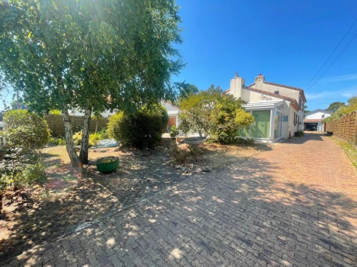 Maison à vendre - Saint-Brevin-les-Pins, Mindin - 9 pièces - 7 chambres