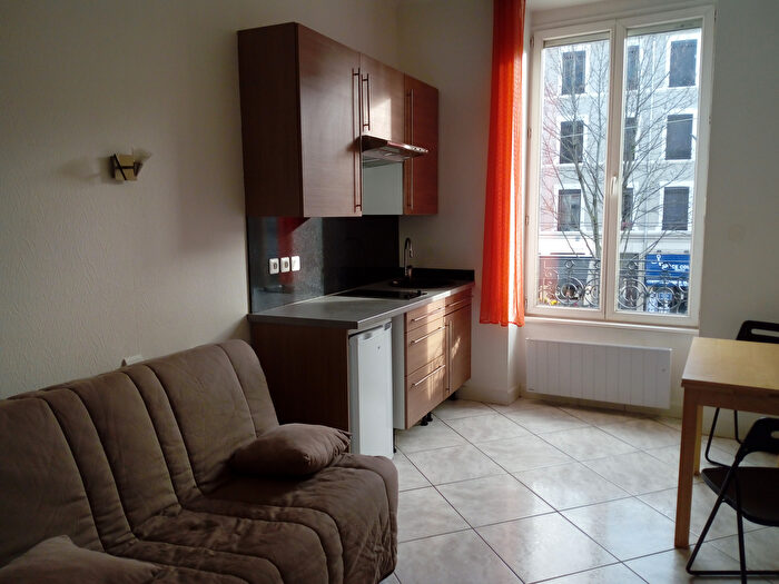 Appartement 1 pièce à louer à Villeurbanne, République, Tolstoi