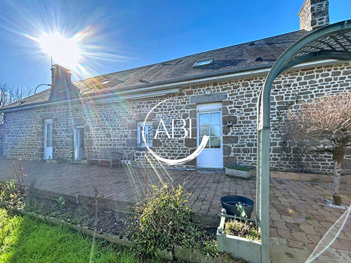 Maison à vendre - La Ferté-Macé - 6 pièces - 5 chambres