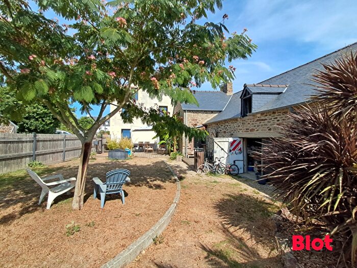 La Ville-ès-Nonais - Maison 5 pièces à vendre