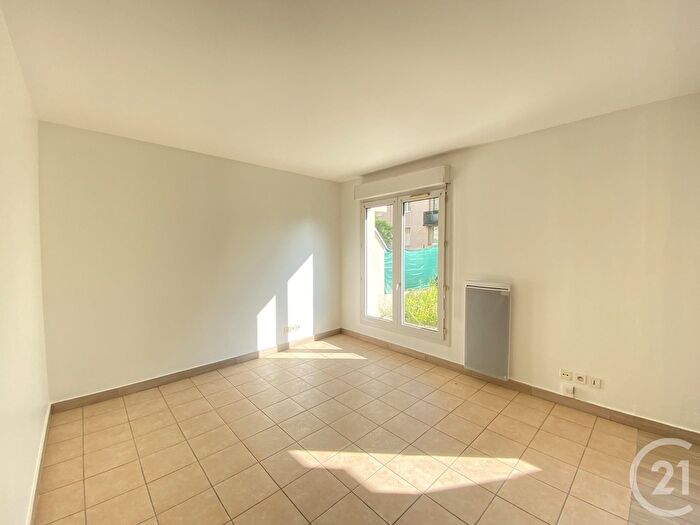 Appartement à louer - Alfortville, Mairie, Gare - 1 pièce