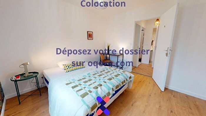 Appartement à louer - Le Bachut, Lyon ème arrondissement - 7 pièces - 6 chambres