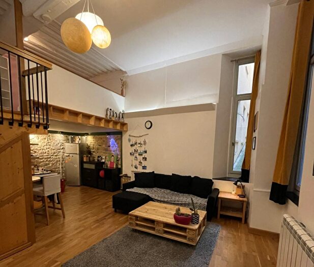 Appartement à louer - Vieux Lyon, Lyon ème arrondissement - 1 pièce - 1 chambre