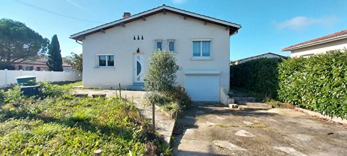 Maison à vendre - Caussade - 5 pièces - 3 chambres