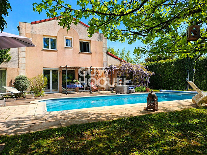 Maison 5 pièces à Saint-Bonnet-de-Mure, à vendre