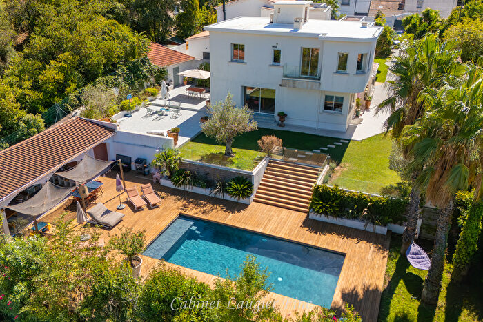 Maison à vendre - Marseille e , Montolivet - 5 pièces - 4 chambres