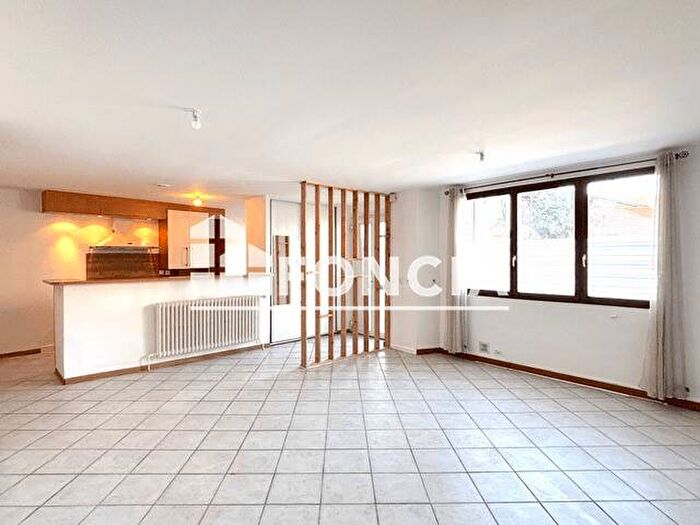 Appartement à louer - Centre-Trois Fontaines, Rives - 4 pièces - 3 chambres