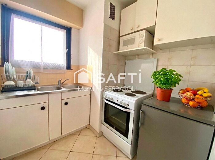Appartement à louer - Strasbourg, Robertsau - 1 pièce