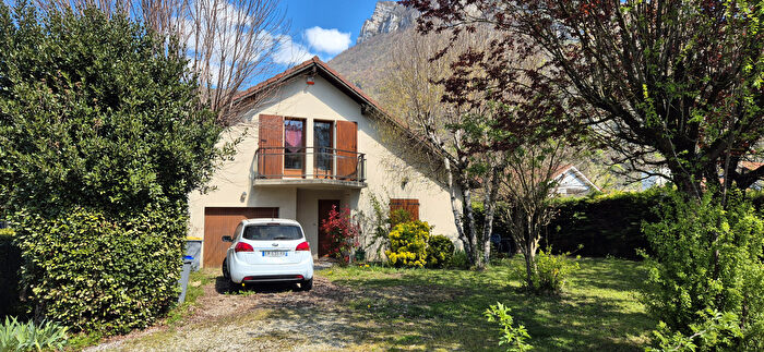 Maison à vendre - Voreppe - 6 pièces - 5 chambres