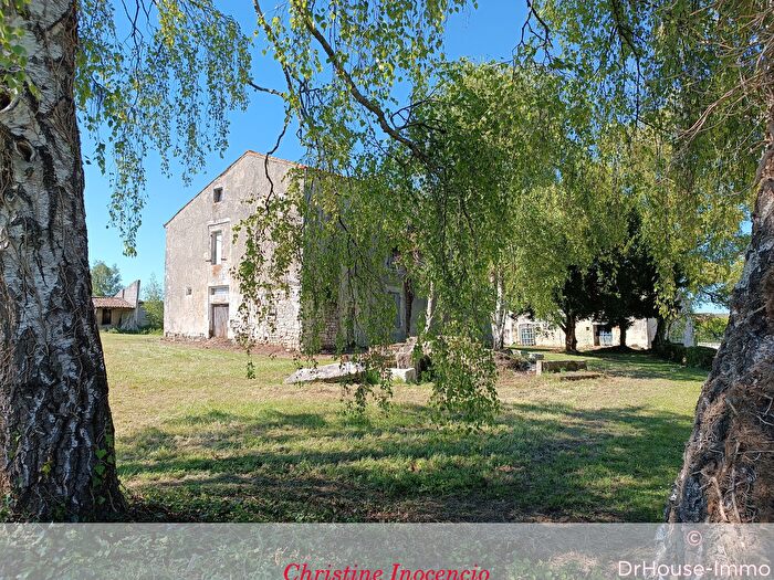 Maison 8 pièces à vendre à Avy