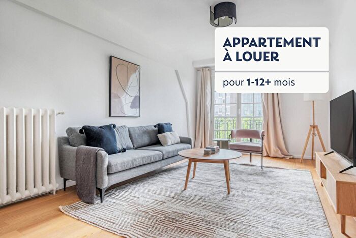 Appartement à louer - Chaillot, Paris ème arrondissement - 3 pièces - 2 chambres