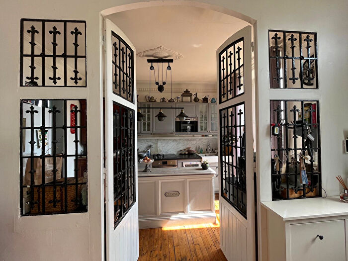 Maison à vendre - Saint-Chamond, Centre-ville, Saint-Ennemond, Chavanne - 10 pièces - 4 chambres