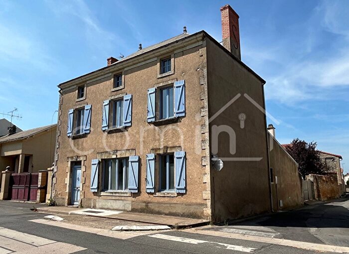 Airvault : Maison 6 pièces à vendre