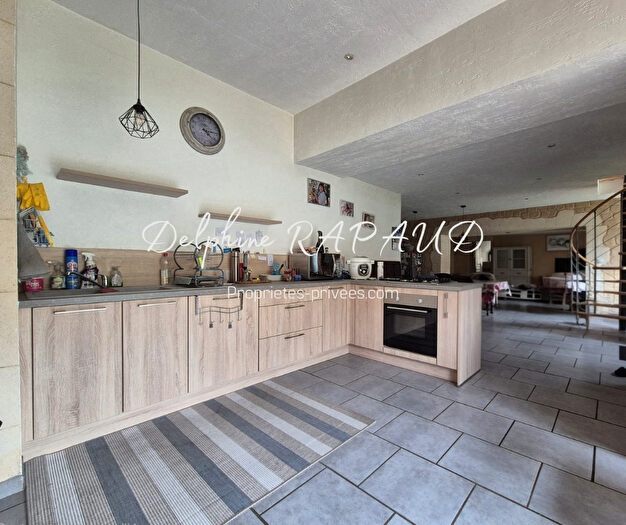 Condeau - Maison 9 pièces à vendre