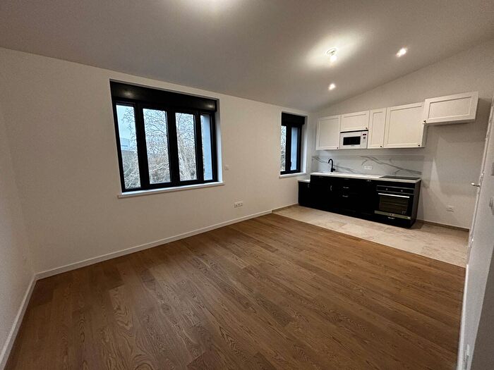 Appartement à louer - Reims - 2 pièces - 1 chambre